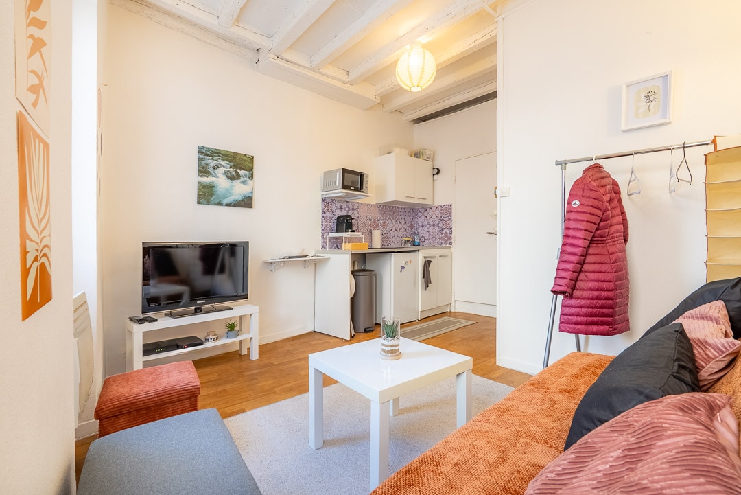 Charmant studio équipé-hyper centre Muret - Appartements à louer à ...