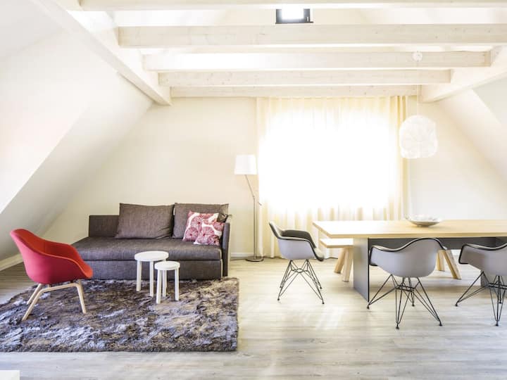 2,5 Zimmer Dg-wohnung 
4 Sterne Dtv Zertifiziert - Tübingen