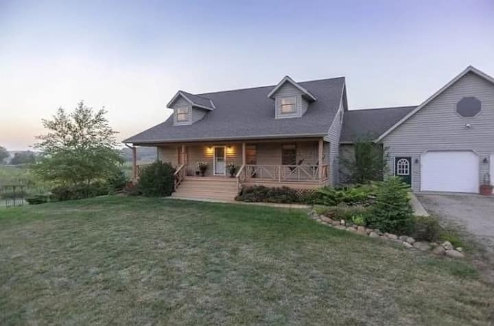 Country Home With Indian Lake View - Spring Lake, North Mankato