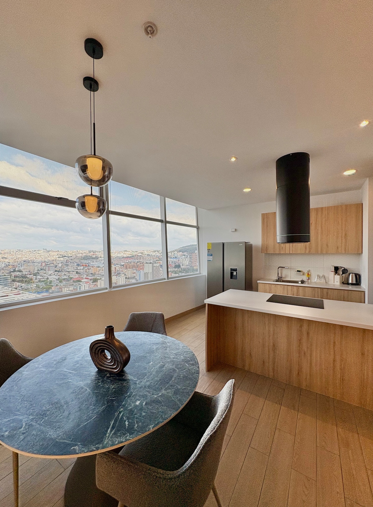 Suite mit spektakulärem Panoramablick Etage 24 Unique - Wohnungen zur ...