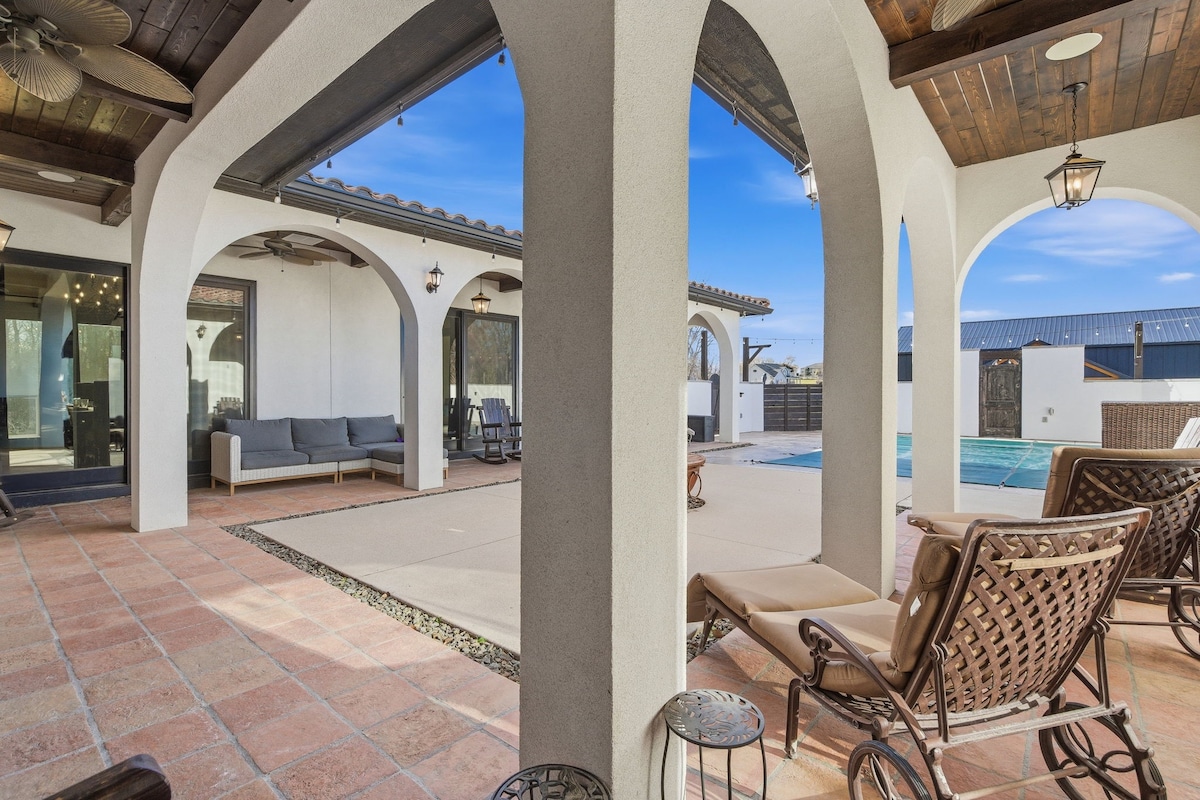 3 suites tamaño king | Espacioso Caldwell Escape - Casas en renta en ...