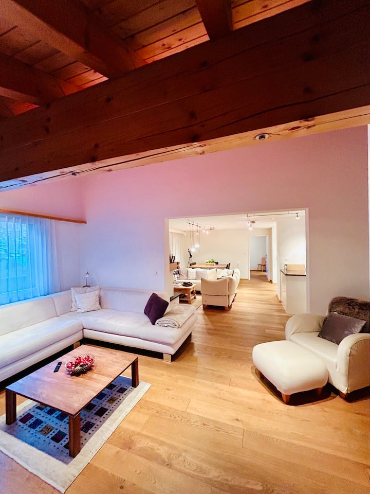 Luxury Apartment With Large Balcony + 2 Bathrooms - Klosters-Serneus