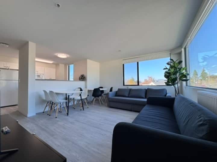 Spacious Apartment Unit In New Building - Berkeley, CA