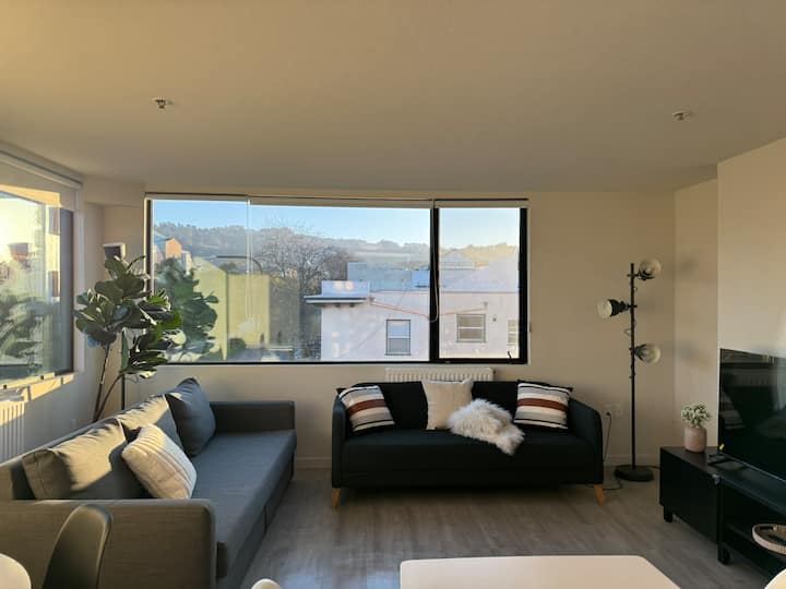 2 Bedrooms In Berkeley - Berkeley, CA