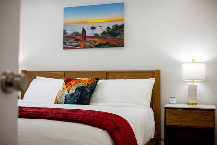 Walk To Downtown Plymouth | Cozy Family Colonial - Livonia, MI