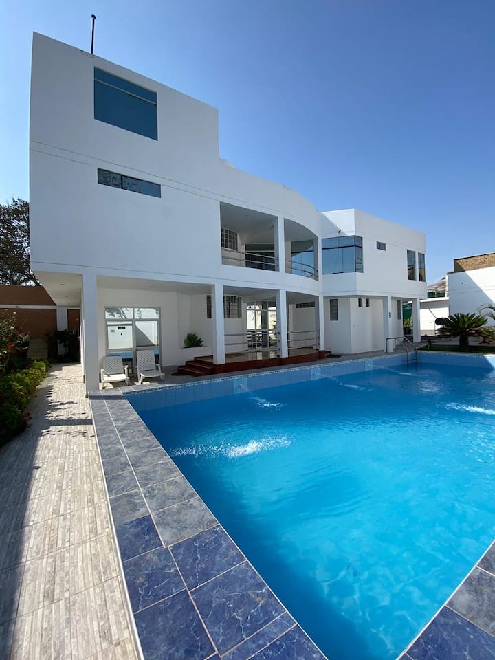 Casa Sonia, Ubicada A 10 Minutos Del Mall Plaza. - Huanchaco