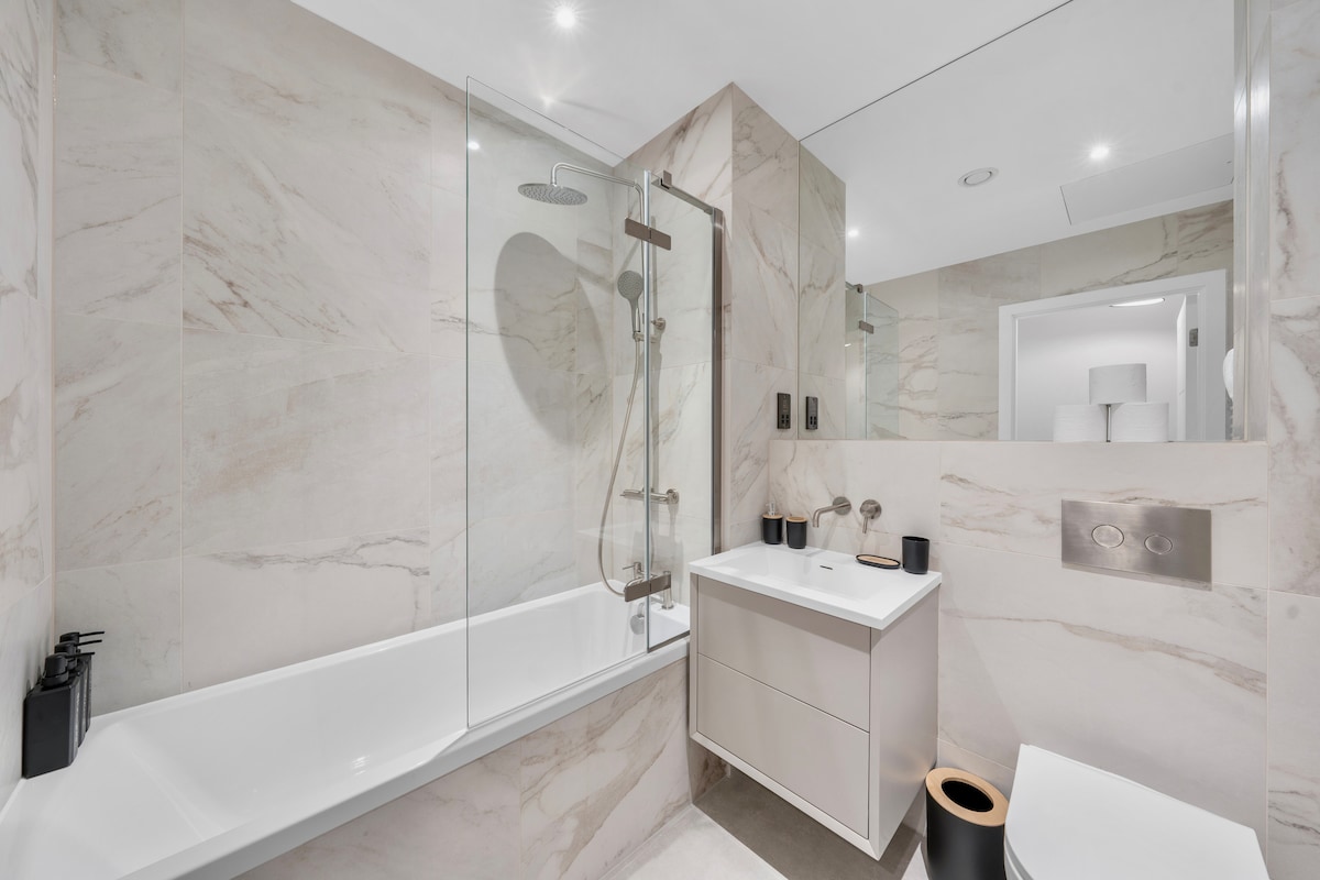 Amity Azuki di Artsy - Appartamenti in affitto a Londra, Inghilterra ...