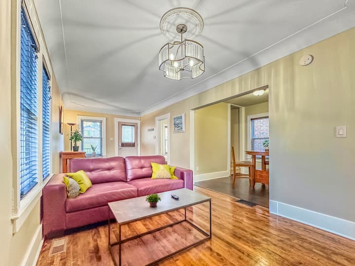Spacious 3br Home | Free Parking • Wifi • Sleeps 6 - Windsor, ON, Canada