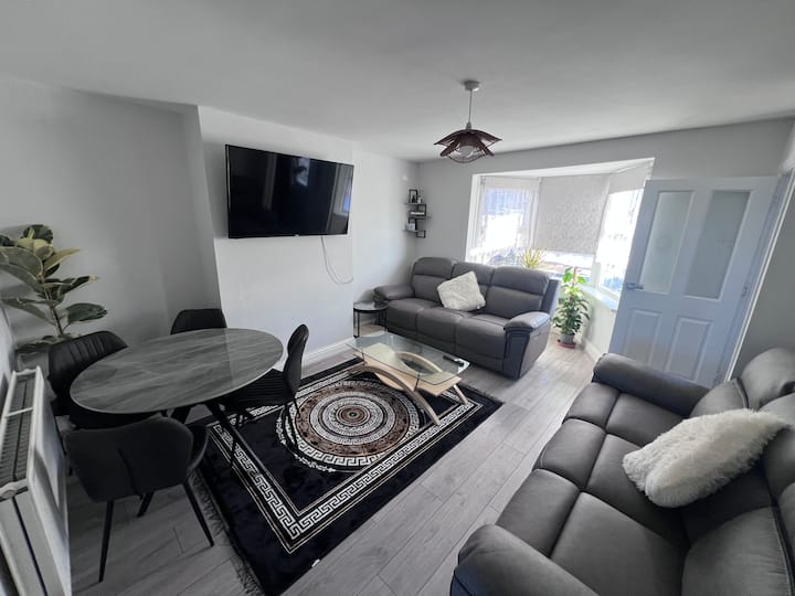 3br Close By Heartland, Nec, Airport, Free Parking - Guernsey