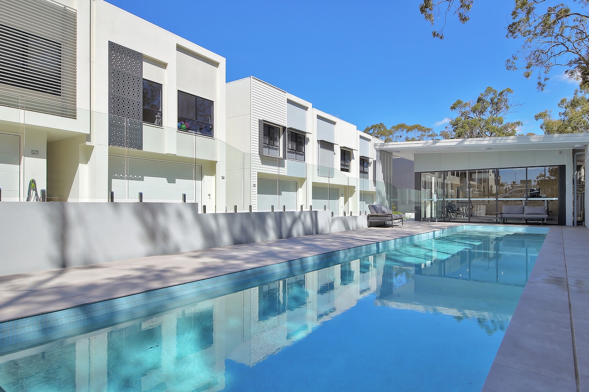 Casa adosada con estilo en una ubicación perfecta - Adosados en renta ...