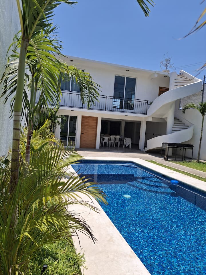 Casa Con Jardin Y Alberca Privada Para Hasta 15 - Acapulco