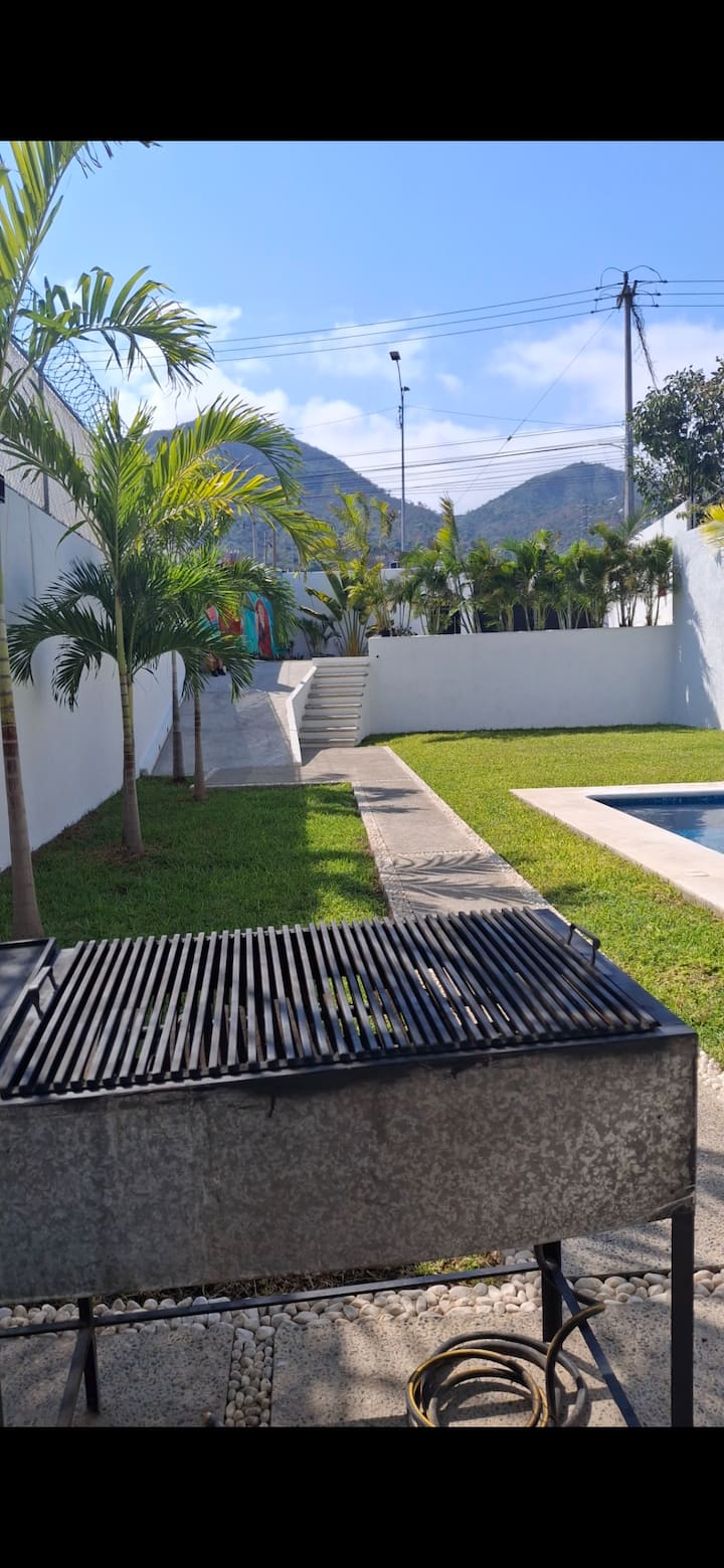 Casa Con Jardin Y Alberca Privada Para Hasta 15 - Acapulco