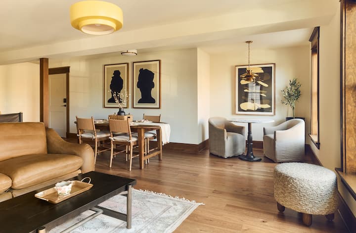 The Dylin | Premium Four Bedroom - Madison, WI