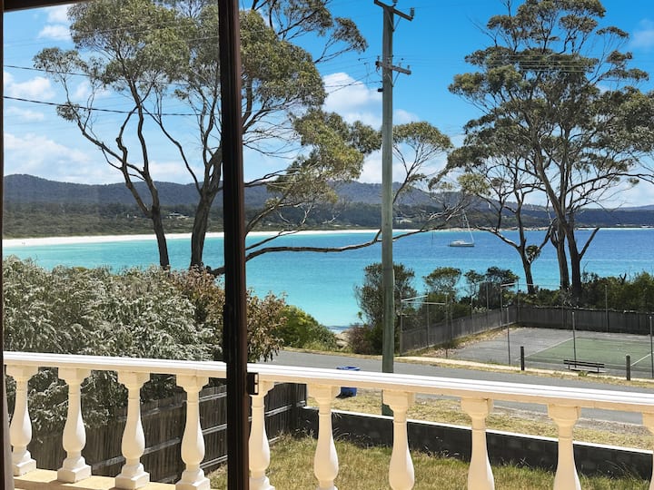 Back To The Bay - Binalong Bay