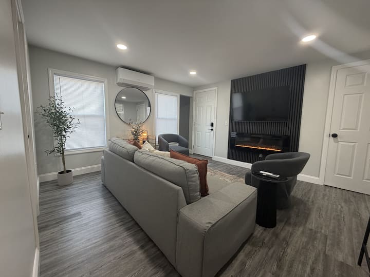 #1 Modern & Cozy Stay For Locals & Travelers - Rhode Island