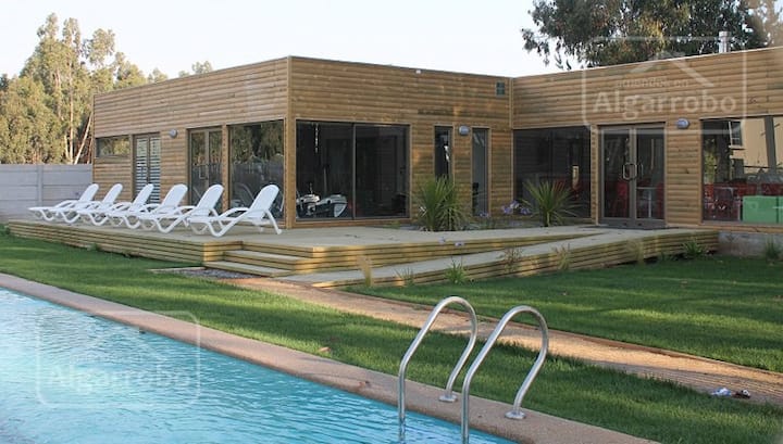 Descanso Y Comodidad En Un Ambiente Tranquilo - Algarrobo