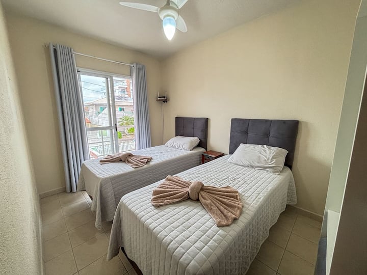 Sobrado Ao Lado Do Mar, Churrasqueira + Enxoval - Matinhos