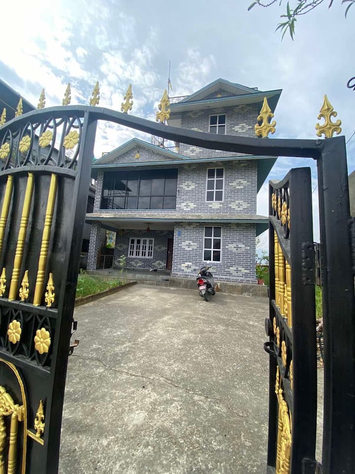 Annapurna Himdrishya Is A Family Run Home Stay - Pokhara