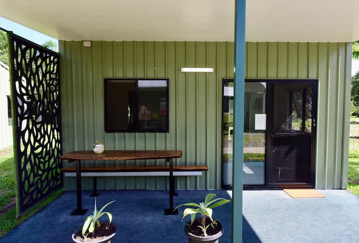 Room 3 Queen Bed - Daintree