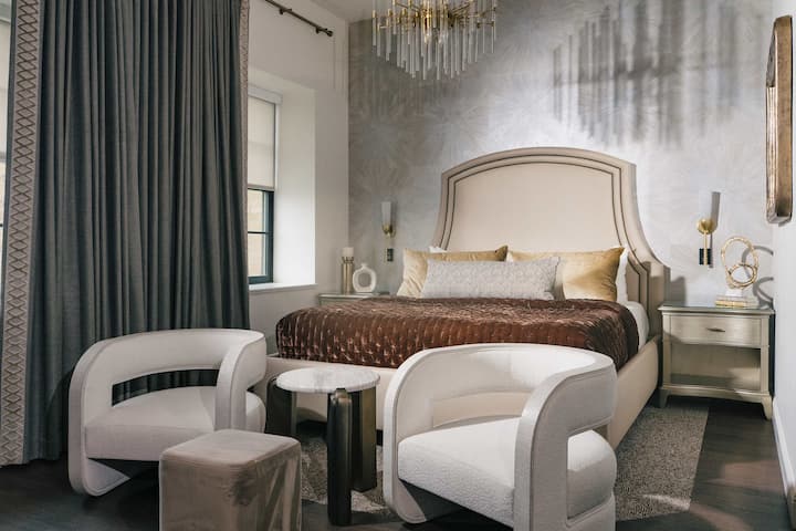 Downtown Springdale Boutique Hotel Deluxe Suite 14 - Springdale, AR