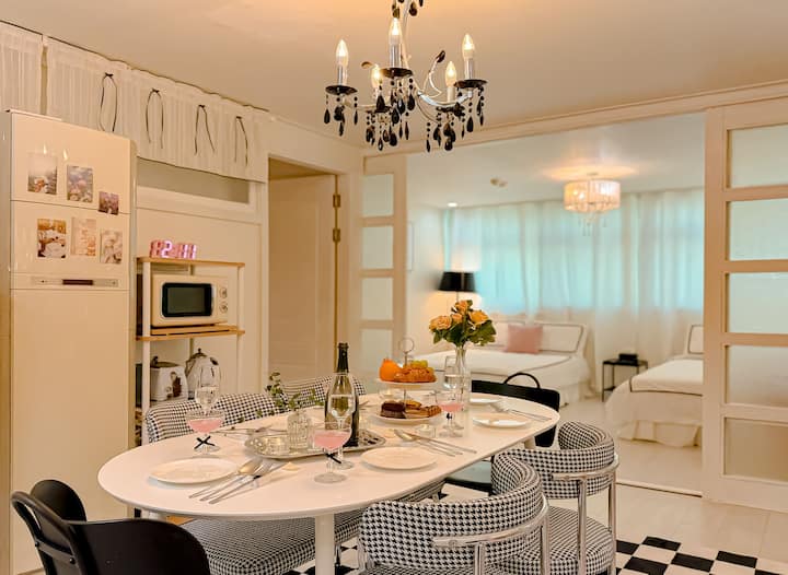 강남/양재역7분/6인룸/넓은안방/공항버스5분/잠실/coex/경복궁/성수/셀프체크인/짐보관 - Seúl