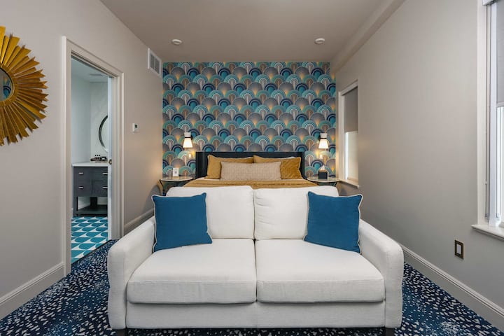 Downtown Springdale Boutique Hotel Adjoining Room - Springdale, AR