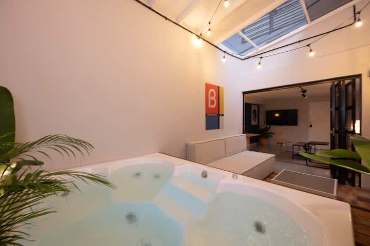 Xhcasa 10| House In Poblado| Large Groups |Jacuzzy - Medellín, Colombia