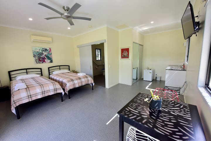 Room 4 Wheelchair Friendly - Daintree