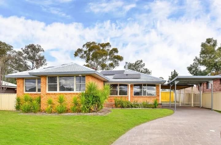 4 Bedroom Townhouse With Country Charm - Tamworth