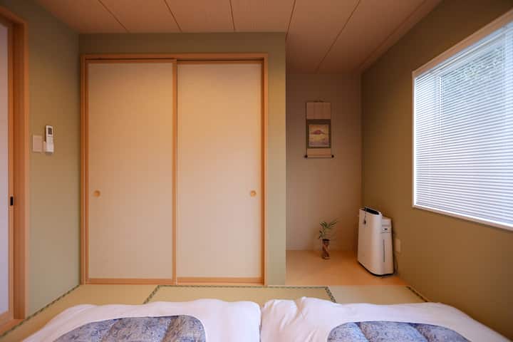 アクセス抜群！Lawson歩いて4分】フルリノベーション済み風祭駅徒歩3分の清潔感貸切宿駐車場有無料 - Odawara