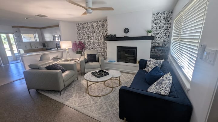 Stylish King Bedroom & Work Out Space - Juno Beach, FL