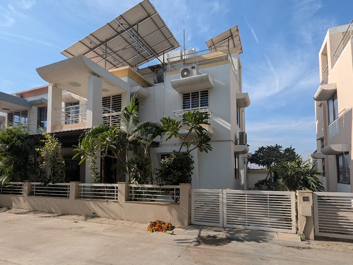Villa In Gandhinagar - Gandhinagar