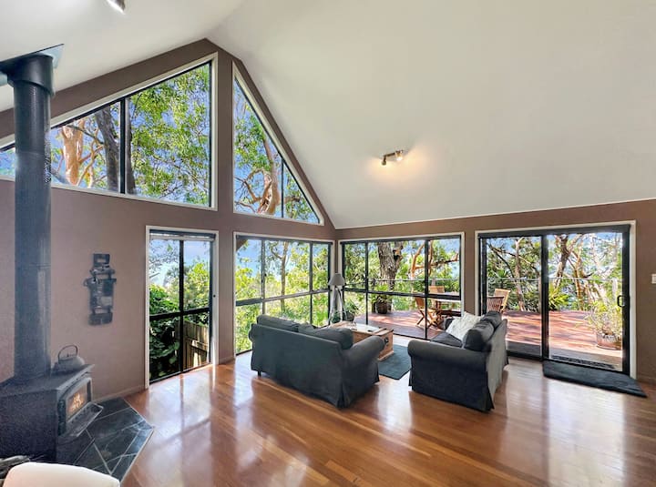 Private Island Retreat With Panoramic Bay Views - Russell Island