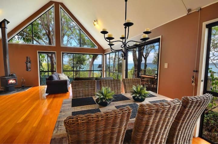 Luxury Island Retreat With Panoramic Bay Views - Russell Island