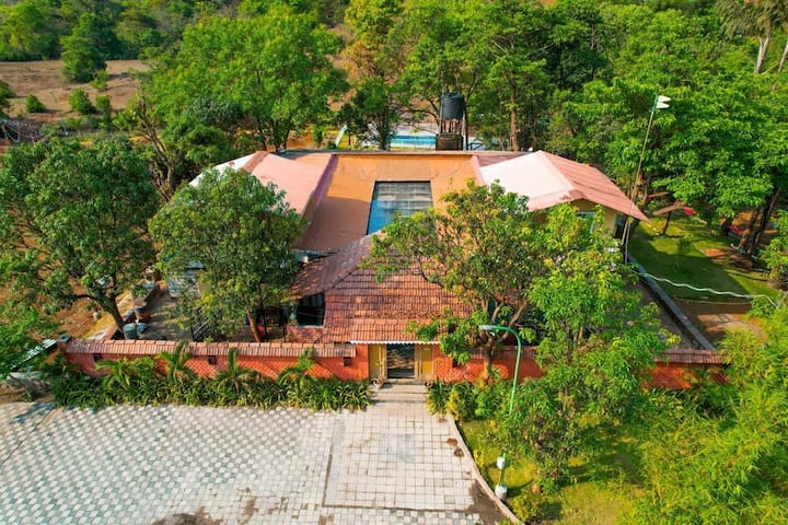 Budget Stay Near Mulshi | Surrounded By Nature - Lavasa