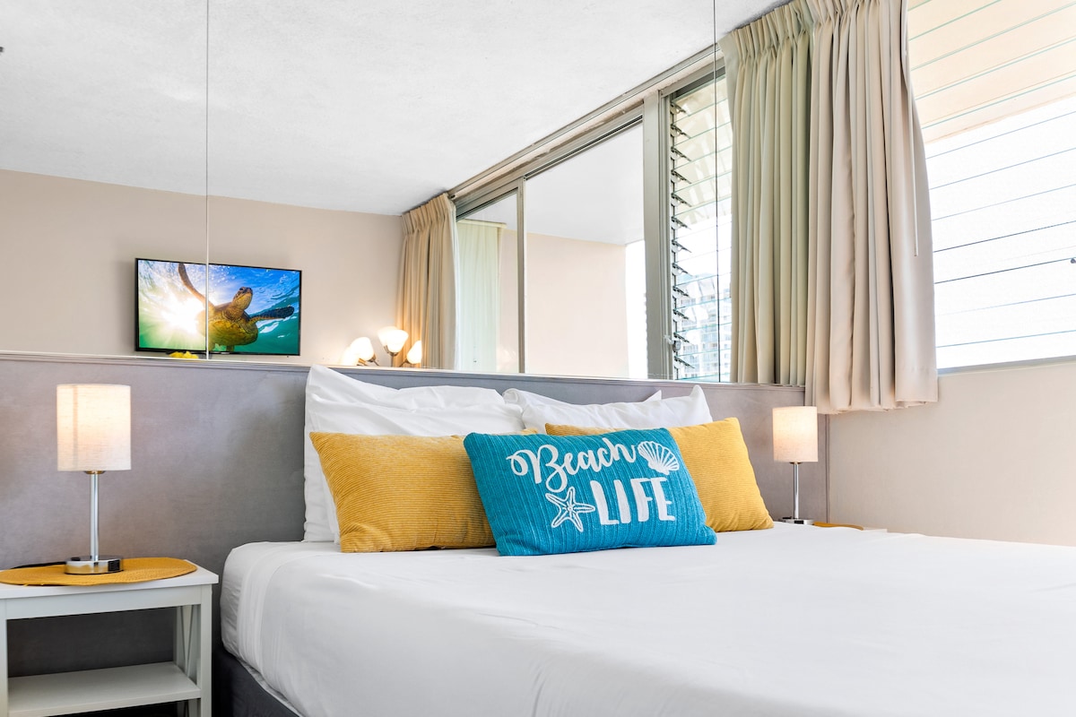 Laid-Back 15F Surf-Style Studio Near Waikīkī Beach - Hotels for Rent in ...