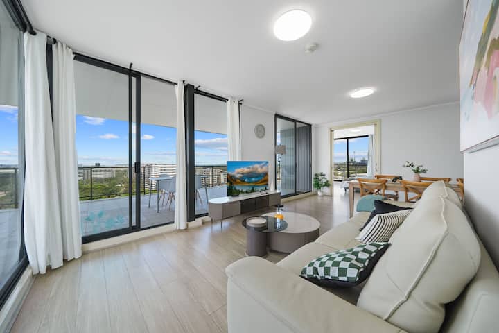 Spacious & Sun-filled 5-bedroom Apartment - Sydney central station
