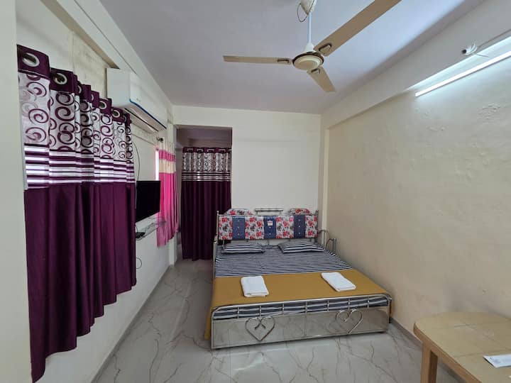 Gargi's Home Stay Kolhapur Middle Of City 1rk Flat - Kolhapur
