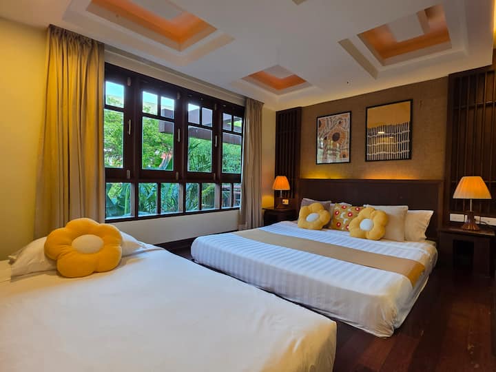 Cozy Triple Room W/ Living Area & Beach Access - Ko Samui