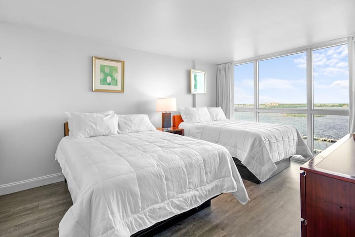 Cozy Water Views Apt Fort Myers - Fort Myers, FL
