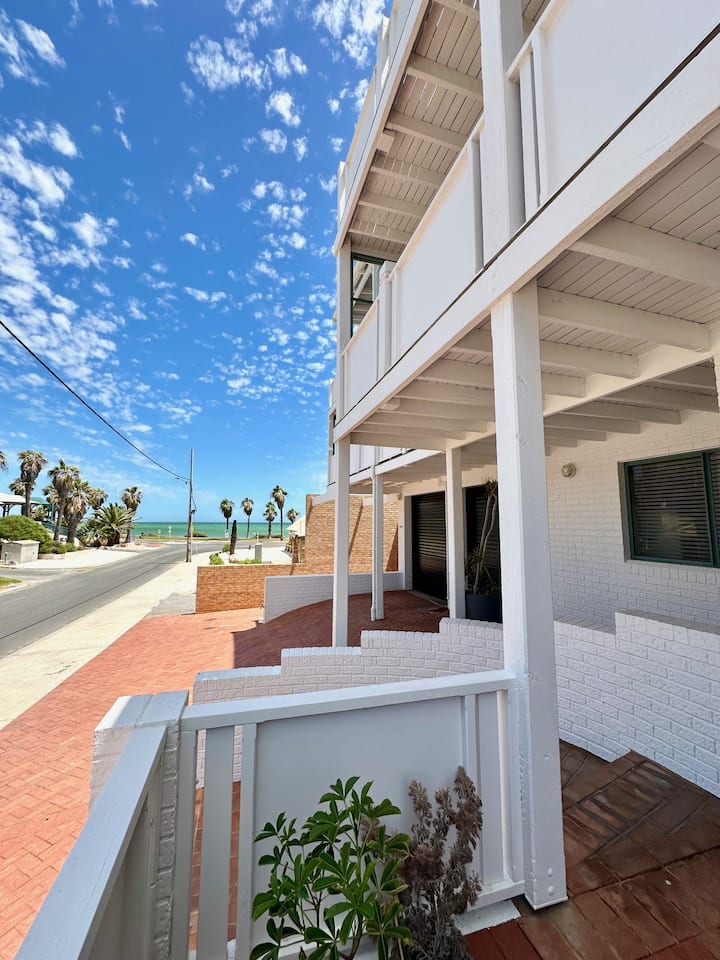 The White House - Queen Apartment Suite - Francois Peron National Park