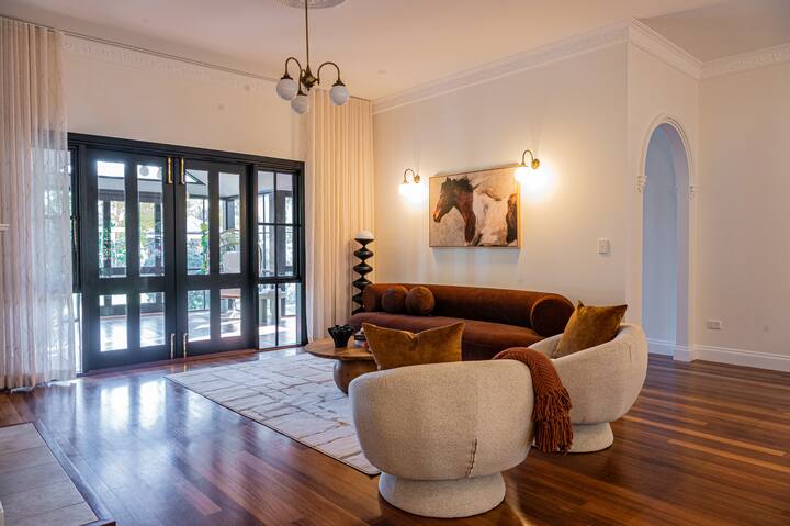 Four Bedroom House In Oakbank - Woodside