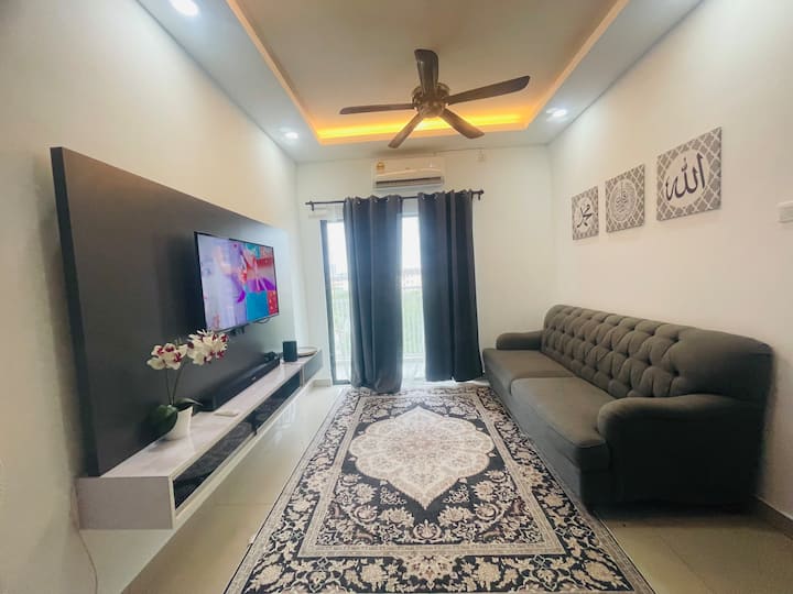 Nzs Homestay, Kristal View (4 Bilik & 2 Bilik Air) - Setia Alam