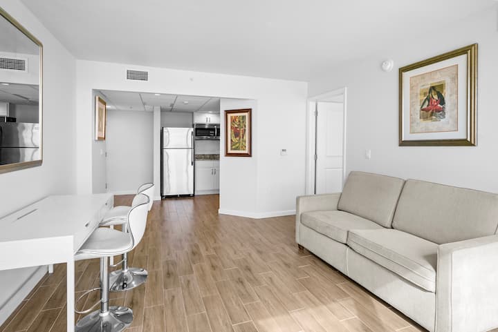 Cozy Urban Apartment In Fort Myers - Fort Myers, FL