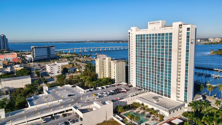 Cozy Apartment At The Heart Of Fort Myers - Fort Myers, FL