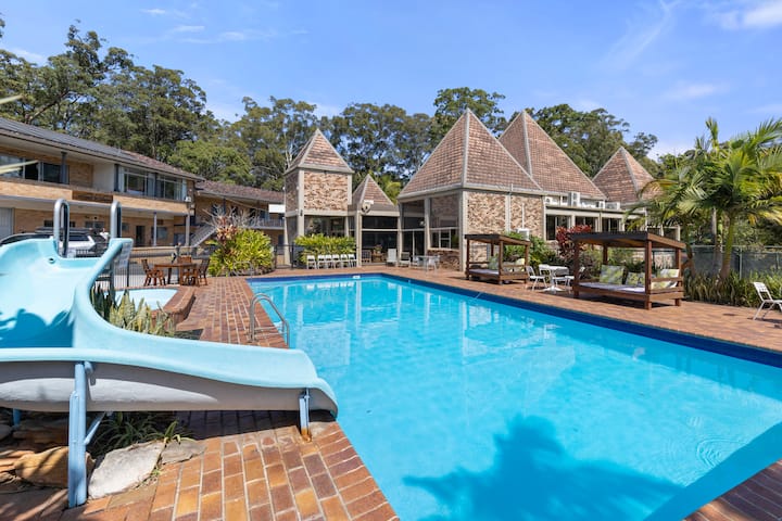 Pet Friendly Deluxe Family Twin - Coffs Harbour