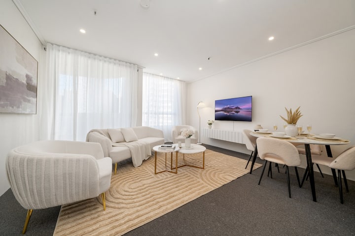 Ivory Atelier | Cbd World Square W Pool + Parking - Surry Hills