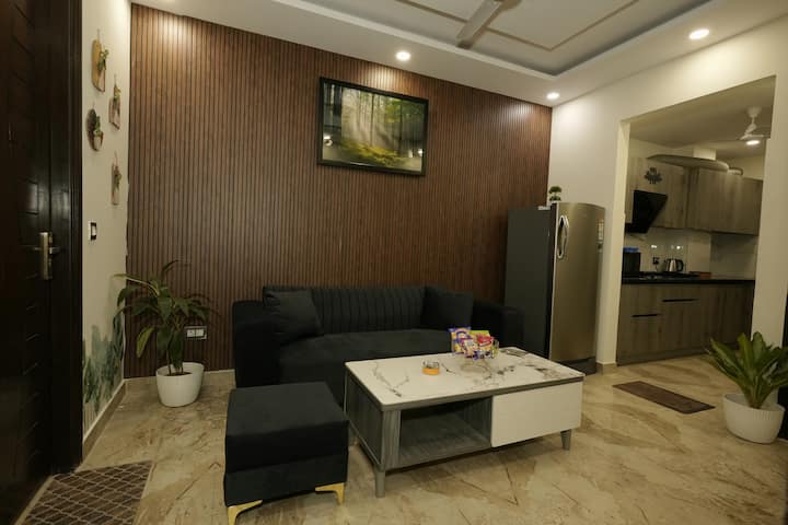 45boulevard 2-entire, Furnished 2bhk Flat In Sec45 - Gurgaon