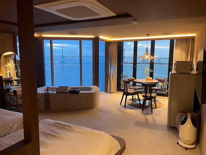 Ocean View, Terrace & Jacuzzi | Private 1br (New) - Busan