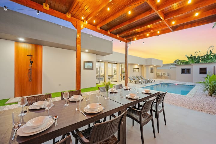 Aruba Escape– Spacious 5br Villa For 12 By Bocobay - Aruba